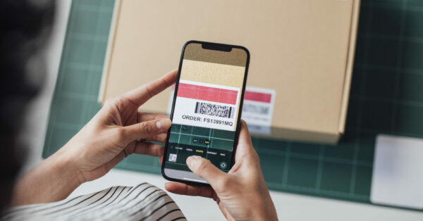 QR Codes vs. Barcodes for Inventory Management | Sortly